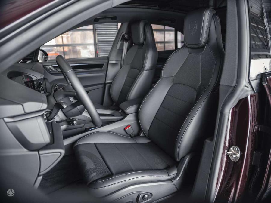 Sarkans Porsche Macan 2026 Viļņa, ar dzinēja tilpumu 0.00 L un nobraukumu 18 tūkst. km par 90917 €, foto 24 vietnē AUTOMOTO.COM.LV