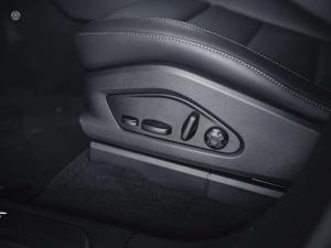 Sarkans Porsche Macan 2026 Viļņa, ar dzinēja tilpumu 0.00 L un nobraukumu 18 tūkst. km par 90917 €, foto 34 vietnē AUTOMOTO.COM.LV