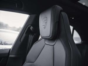 Sarkans Porsche Macan 2026 Viļņa, ar dzinēja tilpumu 0.00 L un nobraukumu 18 tūkst. km par 90917 €, foto 35 vietnē AUTOMOTO.COM.LV