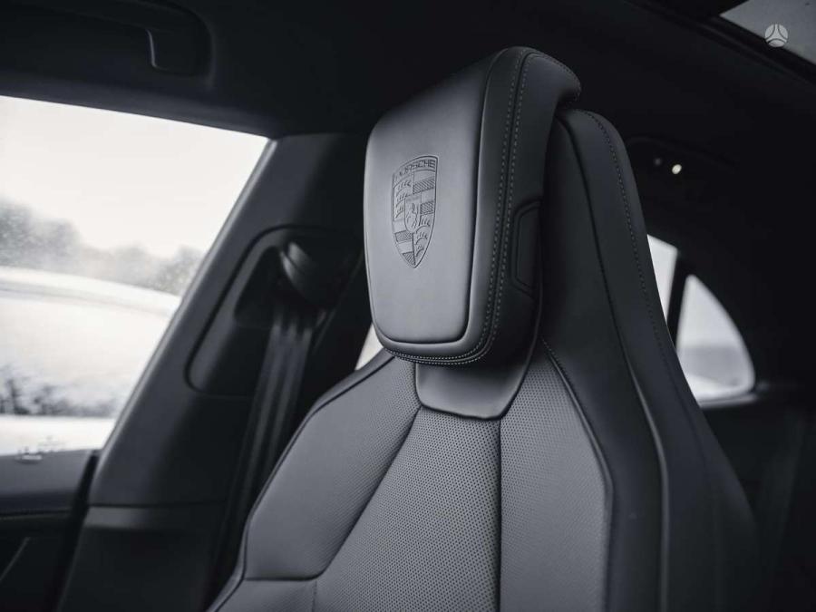 Sarkans Porsche Macan 2026 Viļņa, ar dzinēja tilpumu 0.00 L un nobraukumu 18 tūkst. km par 90917 €, foto 35 vietnē AUTOMOTO.COM.LV