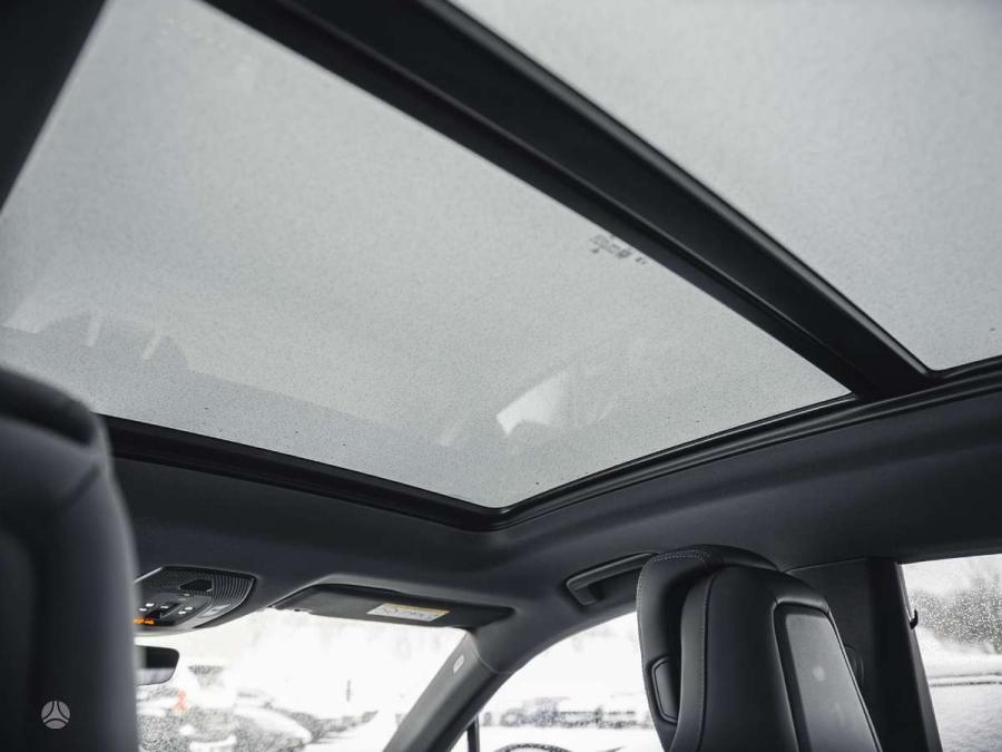 Sarkans Porsche Macan 2026 Viļņa, ar dzinēja tilpumu 0.00 L un nobraukumu 18 tūkst. km par 90917 €, foto 36 vietnē AUTOMOTO.COM.LV