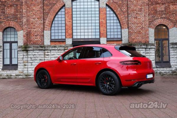 Red Porsche Macan 2017 in Tallinn, with an engine capacity of 3.00 L and mileage of 180 thousand km for 32900 €, photo 4 on AUTOMOTO.COM.LV