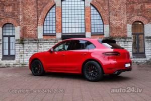 Red Porsche Macan 2017 in Tallinn, with an engine capacity of 3.00 L and mileage of 180 thousand km for 32900 €, photo 4 on AUTOMOTO.COM.LV