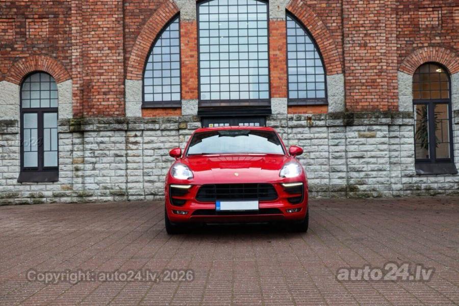Red Porsche Macan 2017 in Tallinn, with an engine capacity of 3.00 L and mileage of 180 thousand km for 32900 €, photo 5 on AUTOMOTO.COM.LV