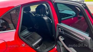 Red Porsche Macan 2017 in Tallinn, with an engine capacity of 3.00 L and mileage of 180 thousand km for 32900 €, photo 11 on AUTOMOTO.COM.LV