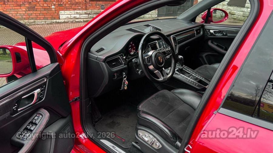 Red Porsche Macan 2017 in Tallinn, with an engine capacity of 3.00 L and mileage of 180 thousand km for 32900 €, photo 13 on AUTOMOTO.COM.LV