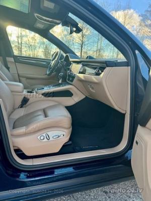 Porsche Macan 2020 in Tallinn, with an engine capacity of 2.00 L and mileage of 57 thousand km for 51000 €, photo 12 on AUTOMOTO.COM.LV
