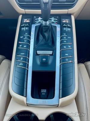 Porsche Macan 2020 in Tallinn, with an engine capacity of 2.00 L and mileage of 57 thousand km for 51000 €, photo 18 on AUTOMOTO.COM.LV