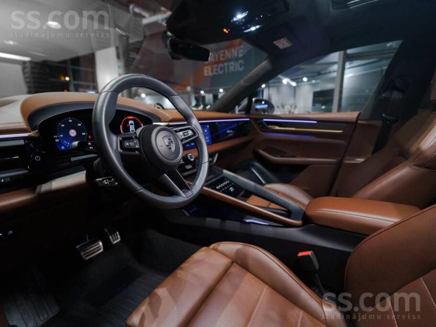 Violets Porsche Macan 2024 Rīga, ar dzinēja tilpumu 0.00 L un nobraukumu 35 tūkst. km par 105900 €, foto 6 vietnē AUTOMOTO.COM.LV