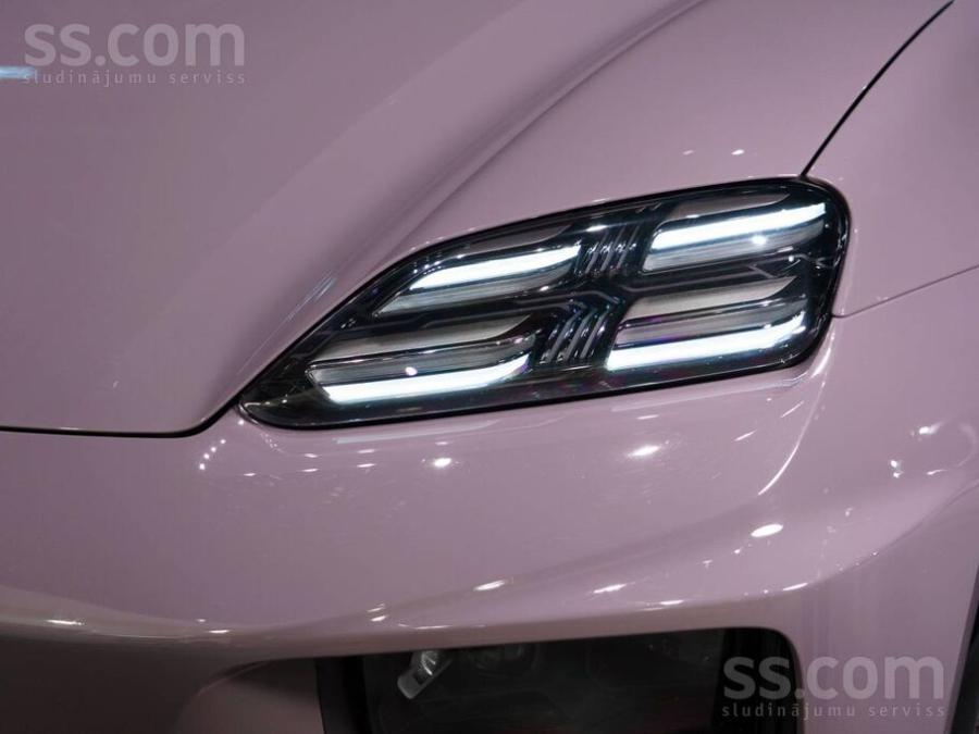 Violets Porsche Macan 2024 Rīga, ar dzinēja tilpumu 0.00 L un nobraukumu 35 tūkst. km par 105900 €, foto 13 vietnē AUTOMOTO.COM.LV