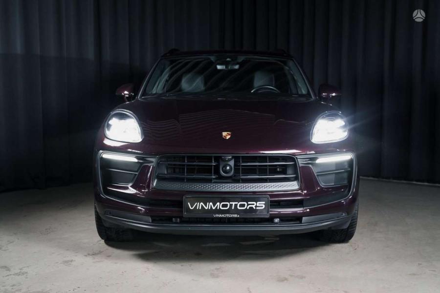 Violet Porsche Macan 2024 in Vilnius, with an engine capacity of 1.98 L and mileage of 30 thousand km for 52998 €, photo 3 on AUTOMOTO.COM.LV