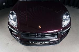 Violet Porsche Macan 2024 in Vilnius, with an engine capacity of 1.98 L and mileage of 30 thousand km for 52998 €, photo 8 on AUTOMOTO.COM.LV