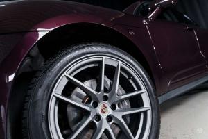 Violet Porsche Macan 2024 in Vilnius, with an engine capacity of 1.98 L and mileage of 30 thousand km for 52998 €, photo 15 on AUTOMOTO.COM.LV