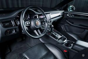 Violet Porsche Macan 2024 in Vilnius, with an engine capacity of 1.98 L and mileage of 30 thousand km for 52998 €, photo 20 on AUTOMOTO.COM.LV