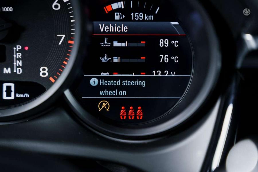 Violet Porsche Macan 2024 in Vilnius, with an engine capacity of 1.98 L and mileage of 30 thousand km for 52998 €, photo 25 on AUTOMOTO.COM.LV