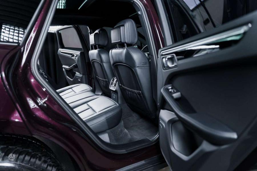 Violet Porsche Macan 2024 in Vilnius, with an engine capacity of 1.98 L and mileage of 30 thousand km for 52998 €, photo 36 on AUTOMOTO.COM.LV