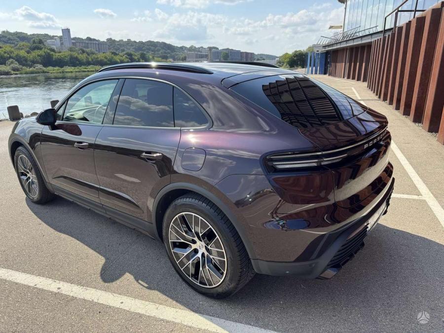 Violets Porsche Macan 2025 Panevēža, ar dzinēja tilpumu 0.00 L un nobraukumu 20 tūkst. km par 79255 €, foto 9 vietnē AUTOMOTO.COM.LV