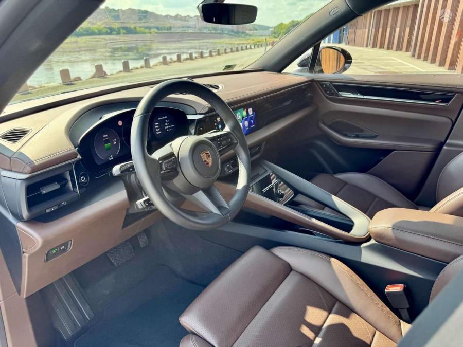 Violets Porsche Macan 2025 Panevēža, ar dzinēja tilpumu 0.00 L un nobraukumu 20 tūkst. km par 79255 €, foto 16 vietnē AUTOMOTO.COM.LV