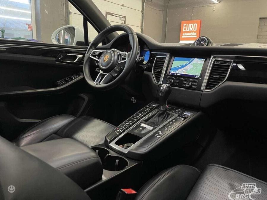 Balts Porsche Macan 2014 Avižieniai, ar dzinēja tilpumu 3.00 L un nobraukumu 295 tūkst. km par 15900 €, foto 3 vietnē AUTOMOTO.COM.LV