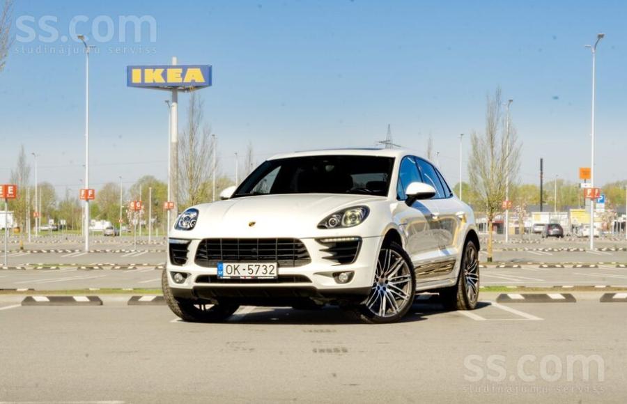 White Porsche Macan 2014 in Riga, with an engine capacity of 3.00 L and mileage of 295 thousand km for 17990 €, photo 1 on AUTOMOTO.COM.LV