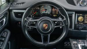 White Porsche Macan 2014 in Riga, with an engine capacity of 3.00 L and mileage of 295 thousand km for 17990 €, photo 14 on AUTOMOTO.COM.LV