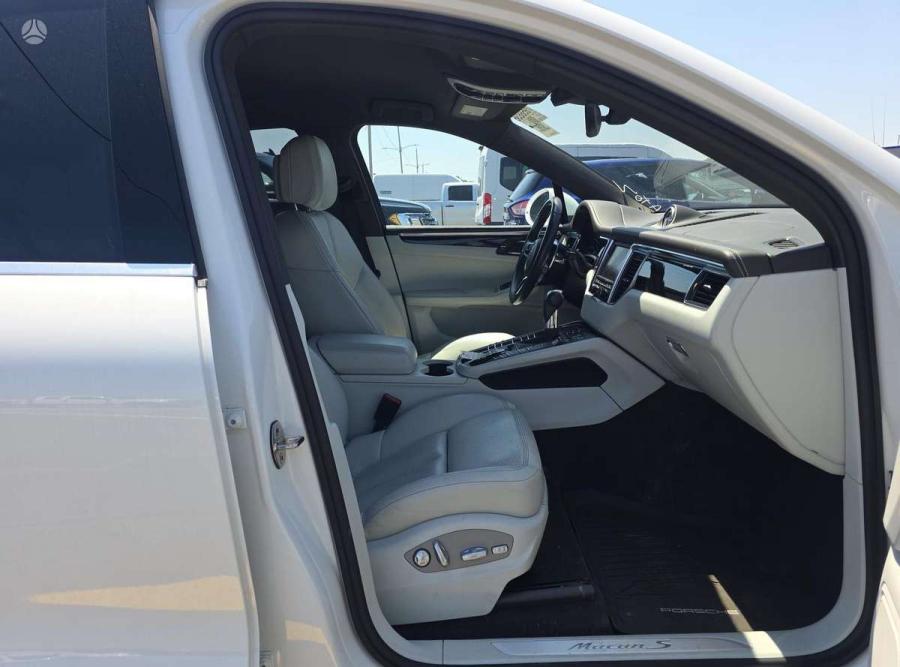 Balts Porsche Macan 2015 Ukmergė, ar dzinēja tilpumu 3.00 L un nobraukumu 231 tūkst. km par 13100 €, foto 18 vietnē AUTOMOTO.COM.LV