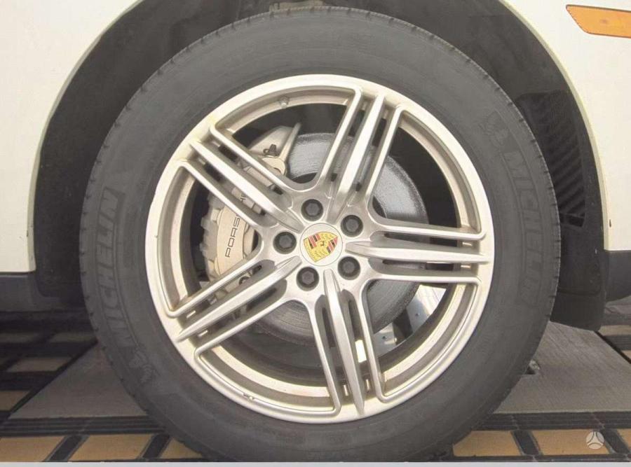 Balts Porsche Macan 2015 Ukmergė, ar dzinēja tilpumu 3.00 L un nobraukumu 231 tūkst. km par 13100 €, foto 21 vietnē AUTOMOTO.COM.LV