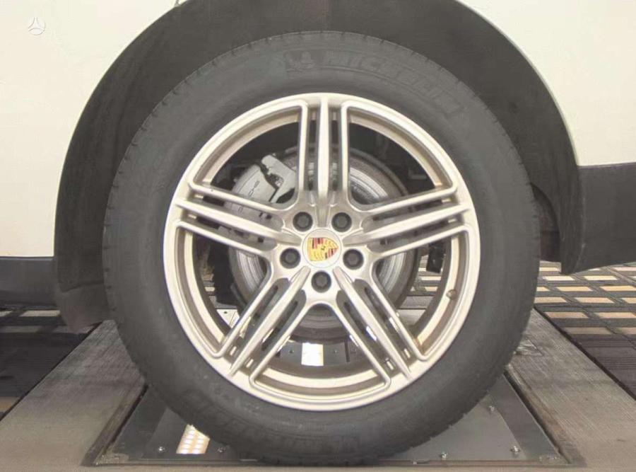 Balts Porsche Macan 2015 Ukmergė, ar dzinēja tilpumu 3.00 L un nobraukumu 231 tūkst. km par 13100 €, foto 23 vietnē AUTOMOTO.COM.LV