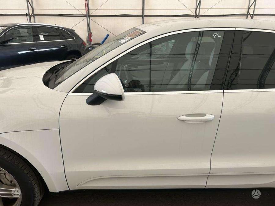 Balts Porsche Macan 2015 Ukmergė, ar dzinēja tilpumu 3.00 L un nobraukumu 231 tūkst. km par 11500 €, foto 8 vietnē AUTOMOTO.COM.LV
