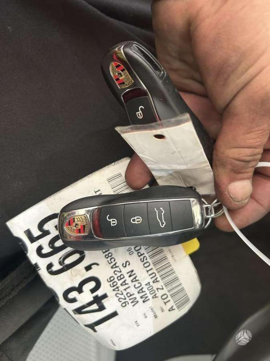 Balts Porsche Macan 2015 Ukmergė, ar dzinēja tilpumu 3.00 L un nobraukumu 231 tūkst. km par 11500 €, foto 21 vietnē AUTOMOTO.COM.LV