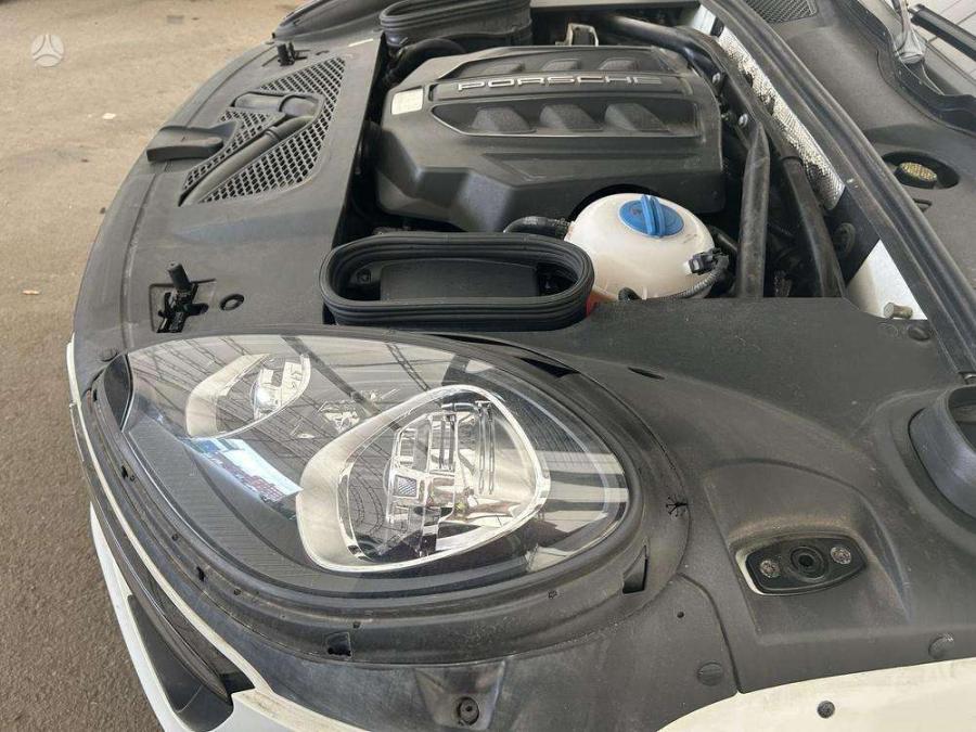 Balts Porsche Macan 2015 Ukmergė, ar dzinēja tilpumu 3.00 L un nobraukumu 231 tūkst. km par 11500 €, foto 22 vietnē AUTOMOTO.COM.LV