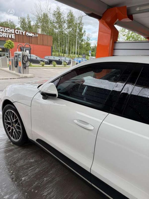 Порше Масан 2015 в Вевис на AUTOMOTO.COM.LV Белый Порше Масан 2015 в Вевис, объемом двигателя 3.00 л и пробегом 177 тыс. км за 12500 €, фото 6 на AUTOMOTO.COM.LV