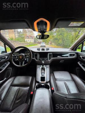 Balts Porsche Macan 2015 Rīga, ar dzinēja tilpumu 3.00 L un nobraukumu 207 tūkst. km par 20700 €, foto 10 vietnē AUTOMOTO.COM.LV
