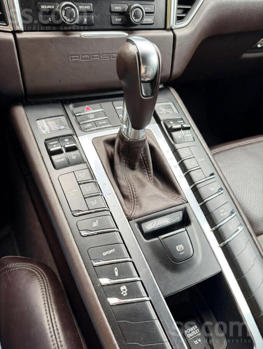 Balts Porsche Macan 2015 Rīga, ar dzinēja tilpumu 3.00 L un nobraukumu 207 tūkst. km par 20700 €, foto 17 vietnē AUTOMOTO.COM.LV