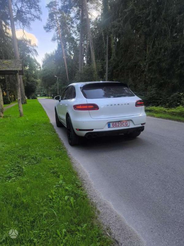 Balts Porsche Macan 2016 Raseiniai, ar dzinēja tilpumu 3.00 L un nobraukumu 188 tūkst. km par 18000 €, foto 1 vietnē AUTOMOTO.COM.LV