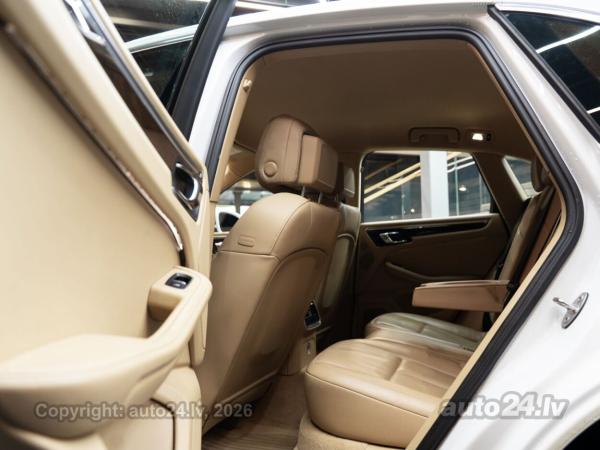 Balts Porsche Macan 2016 Tallina, ar dzinēja tilpumu 3.00 L un nobraukumu 125 tūkst. km par 31900 €, foto 11 vietnē AUTOMOTO.COM.LV