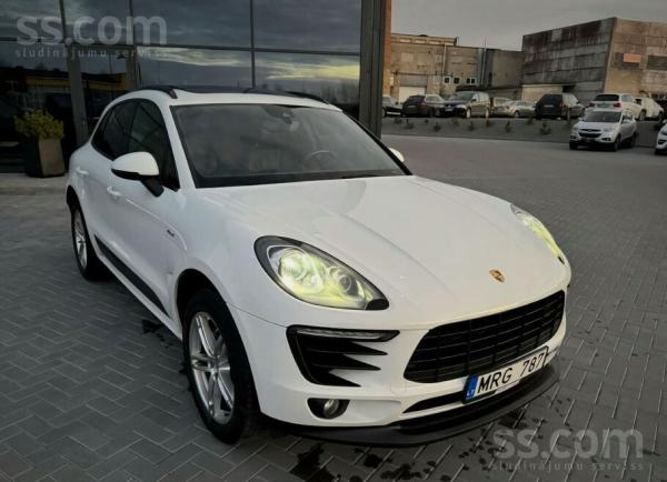 White Porsche Macan 2016 in Telschi, with an engine capacity of 3.00 L and mileage of 216 thousand km for 23899 €, photo 1 on AUTOMOTO.COM.LV