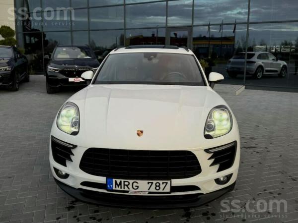 White Porsche Macan 2016 in Telschi, with an engine capacity of 3.00 L and mileage of 216 thousand km for 23899 €, photo 2 on AUTOMOTO.COM.LV