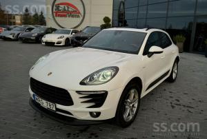 White Porsche Macan 2016 in Telschi, with an engine capacity of 3.00 L and mileage of 216 thousand km for 23899 €, photo 4 on AUTOMOTO.COM.LV