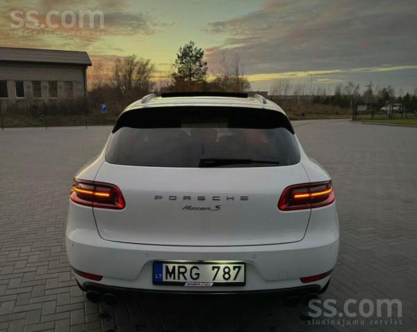 White Porsche Macan 2016 in Telschi, with an engine capacity of 3.00 L and mileage of 216 thousand km for 23899 €, photo 5 on AUTOMOTO.COM.LV
