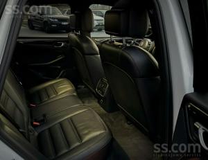White Porsche Macan 2016 in Telschi, with an engine capacity of 3.00 L and mileage of 216 thousand km for 23899 €, photo 17 on AUTOMOTO.COM.LV