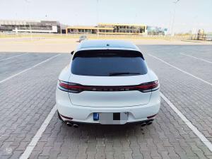 White Porsche Macan 2016 in Vilnius, with an engine capacity of 3.00 L and mileage of 112 thousand km for 24950 €, photo 11 on AUTOMOTO.COM.LV