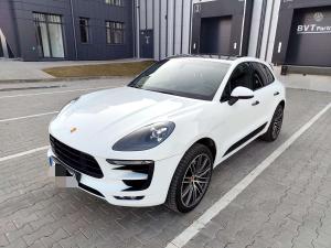 White Porsche Macan 2016 in Vilnius, with an engine capacity of 3.00 L and mileage of 112 thousand km for 24950 €, photo 13 on AUTOMOTO.COM.LV