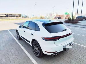White Porsche Macan 2016 in Vilnius, with an engine capacity of 3.00 L and mileage of 112 thousand km for 24950 €, photo 14 on AUTOMOTO.COM.LV