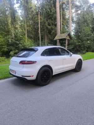 Balts Porsche Macan 2016 Šauļi, ar dzinēja tilpumu 3.00 L un nobraukumu 195 tūkst. km par 16500 €, foto 3 vietnē AUTOMOTO.COM.LV