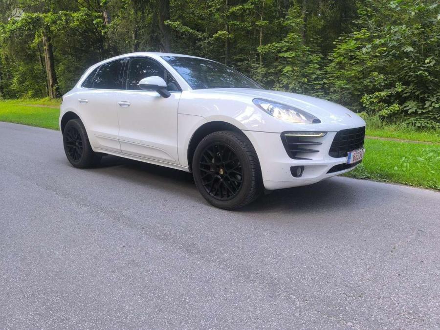 Balts Porsche Macan 2016 Šauļi, ar dzinēja tilpumu 3.00 L un nobraukumu 195 tūkst. km par 16500 €, foto 4 vietnē AUTOMOTO.COM.LV