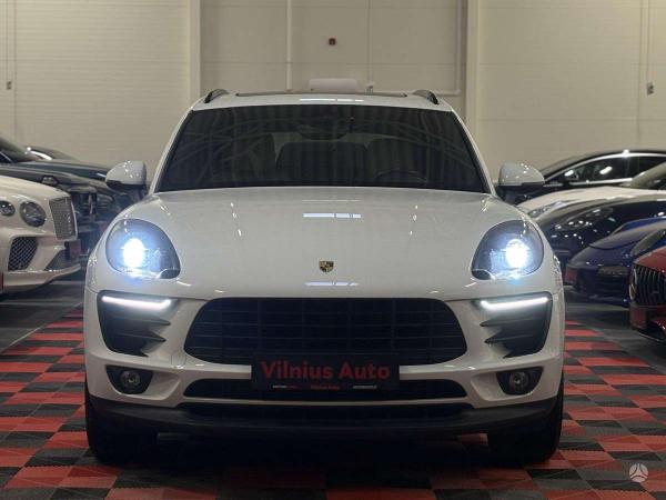 White Porsche Macan 2016 in Vilnius, with an engine capacity of 1.98 L and mileage of 190 thousand km for 19000 €, photo 2 on AUTOMOTO.COM.LV
