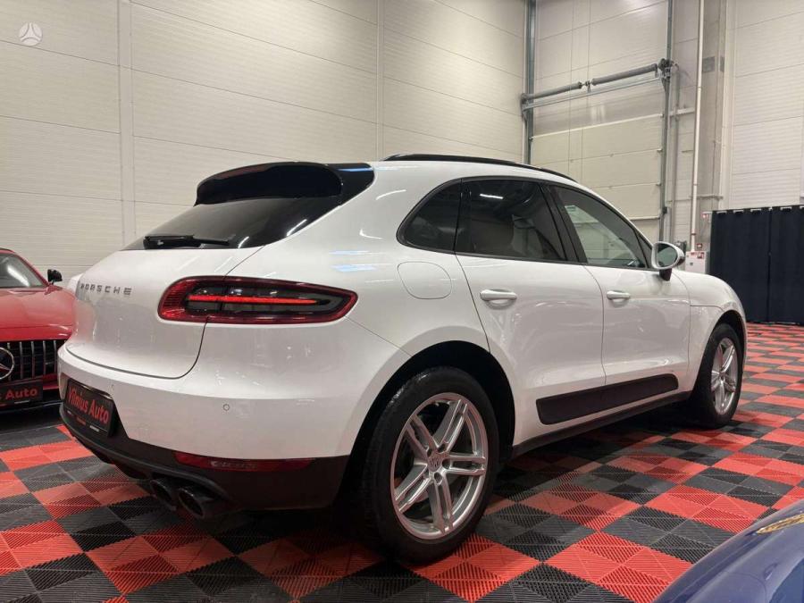 Balts Porsche Macan 2016 Viļņa, ar dzinēja tilpumu 1.98 L un nobraukumu 190 tūkst. km par 18790 €, foto 5 vietnē AUTOMOTO.COM.LV