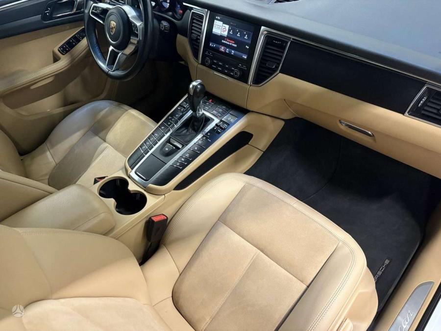 Balts Porsche Macan 2016 Viļņa, ar dzinēja tilpumu 1.98 L un nobraukumu 190 tūkst. km par 18790 €, foto 15 vietnē AUTOMOTO.COM.LV