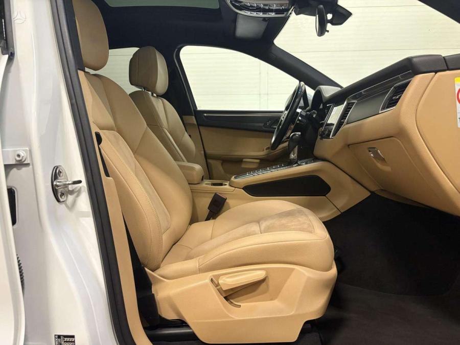 Balts Porsche Macan 2016 Viļņa, ar dzinēja tilpumu 1.98 L un nobraukumu 190 tūkst. km par 18790 €, foto 16 vietnē AUTOMOTO.COM.LV